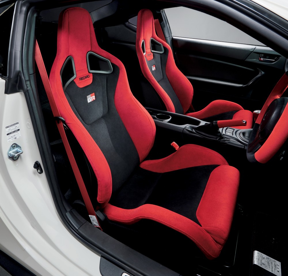 86 GRMNが発売、限定100台を1月4日からウェブで抽選、車両価格は648万円 | 自動車リサーチ