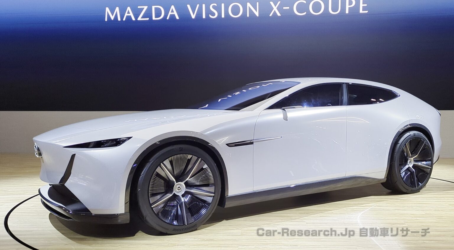 新型【MAZDA VISION X-COUPE】JMS 2025発表の“将来提案”PHEVビジョン、510PS・EV航続160km・総航続 ...